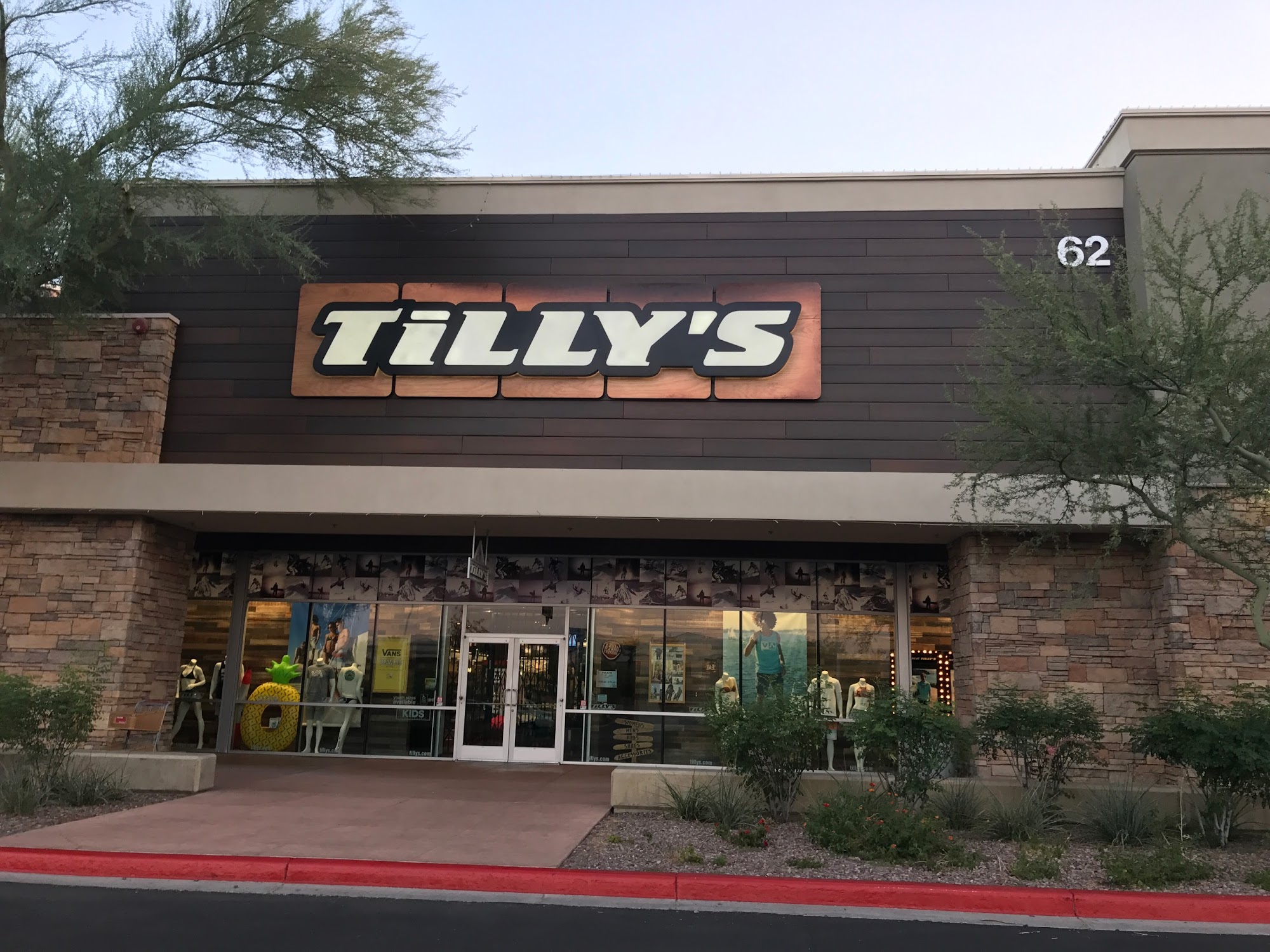 TILLYS - 21001 N Tatum Blvd, Phoenix AZ - Hours, Directions, Reviews ...