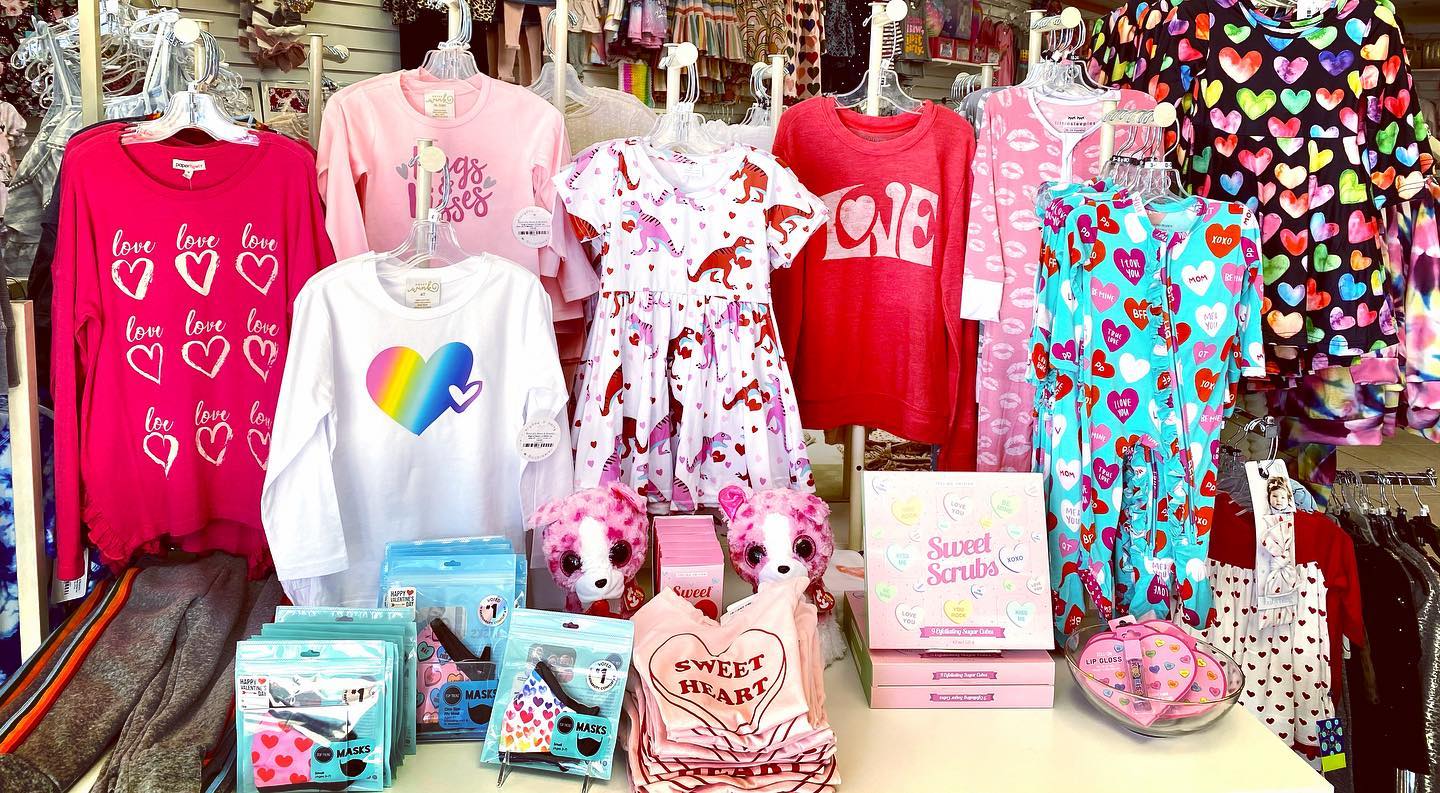 BASICALLY BOWS & BOWTIES - Scottsdale AZ - Hours, Directions, Reviews ...