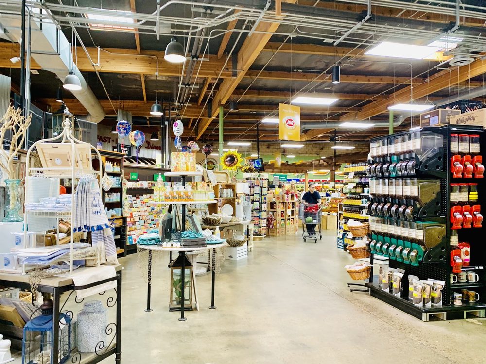 CALIFORNIA FRESH MARKET - Pismo Beach CA - Hours, Directions, Reviews ...