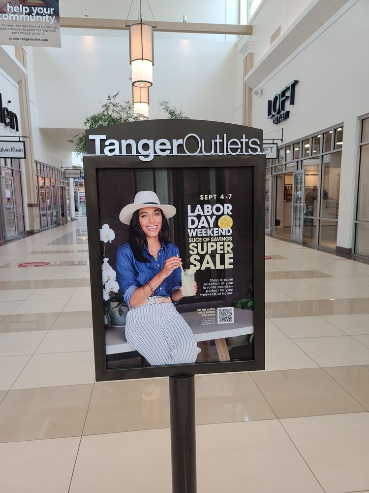 TANGER OUTLETS FOXWOODS - Mashantucket CT - Hours, Directions, Reviews ...
