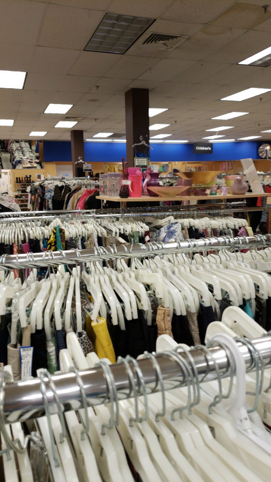 UPTOWN CONSIGNMENT - South Windsor CT - Hours, Directions, Reviews ...