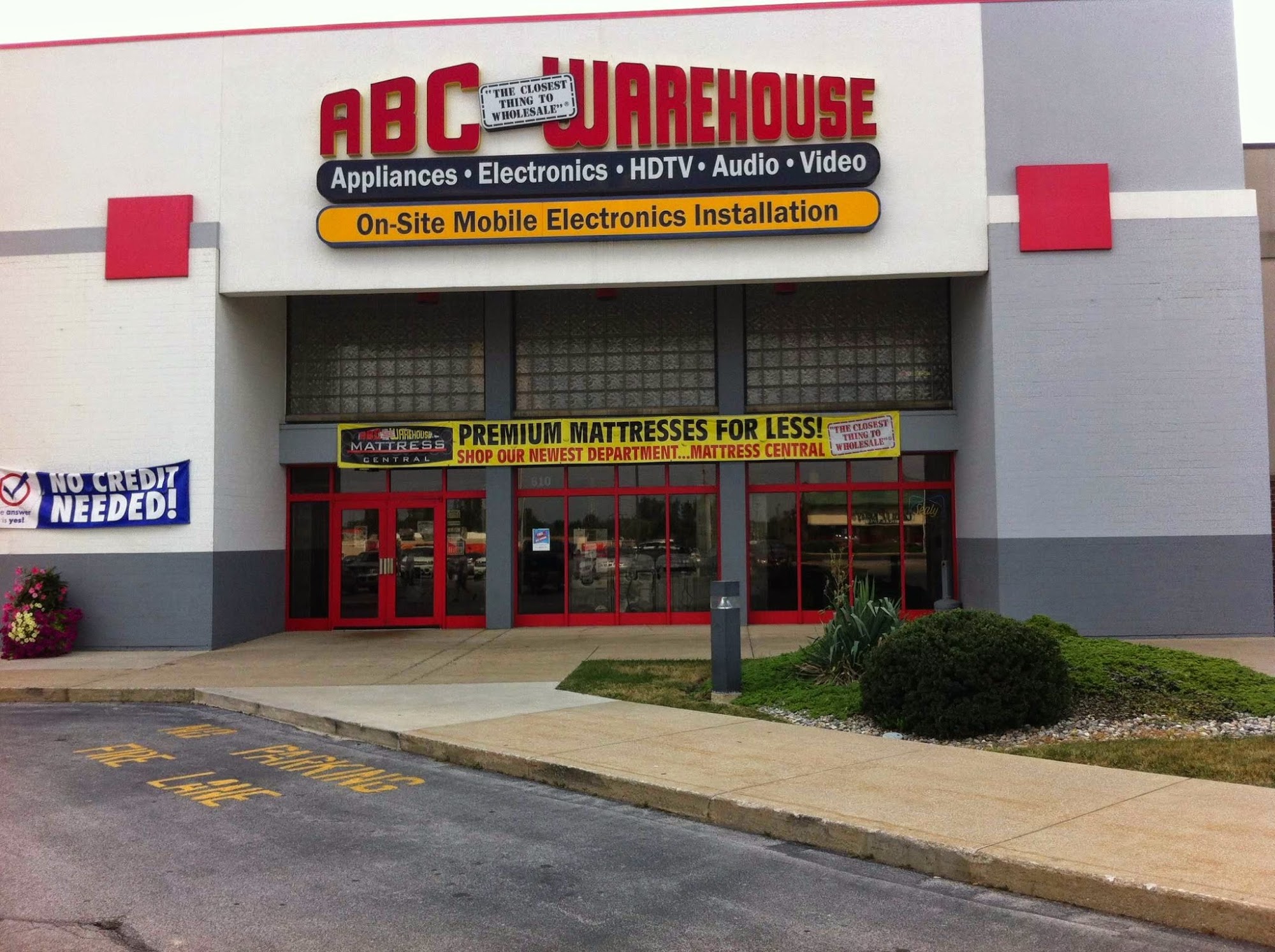 ABC WAREHOUSE - 610 E Coliseum Blvd, Fort Wayne IN - Hours, Directions ...