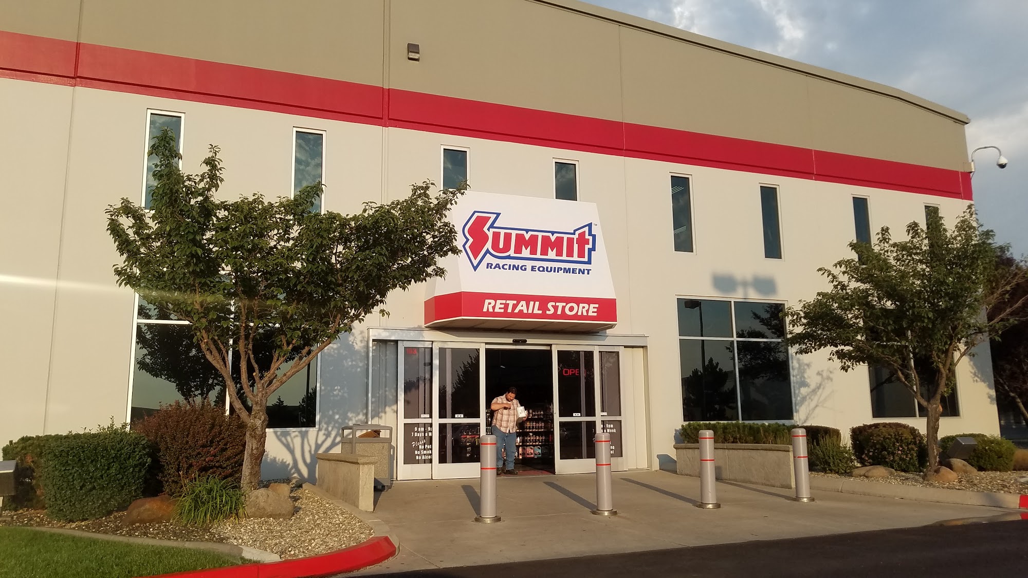 SUMMIT RACING EQUIPMENT - Sparks NV - Hours, Directions, Reviews ...