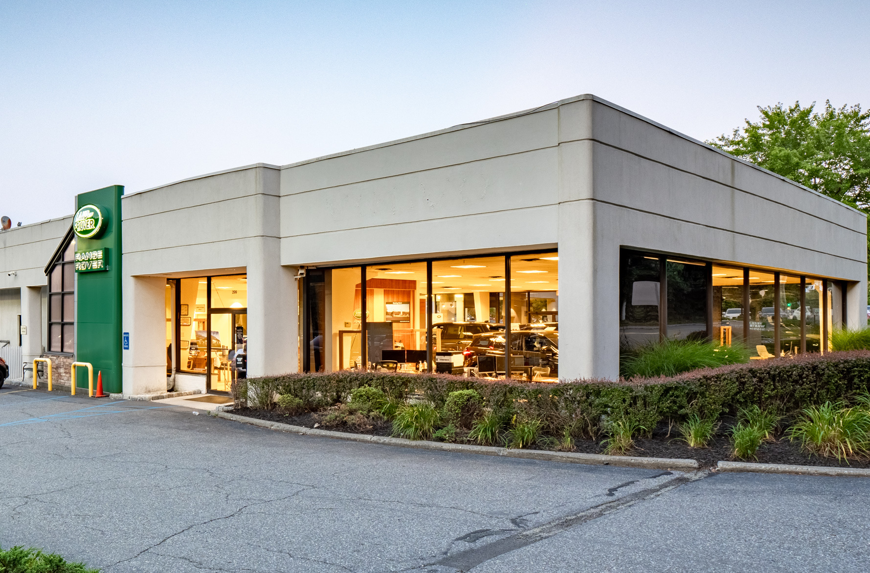 LAND ROVER MT. KISCO - Mount Kisco NY - Hours, Directions, Reviews ...